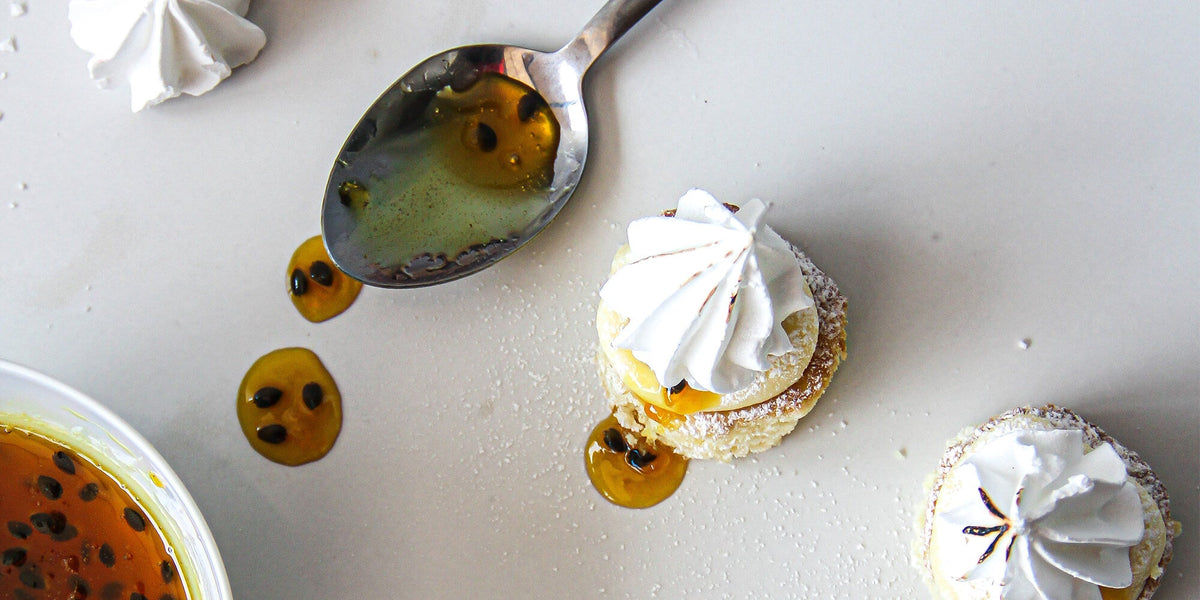 Mini Pineapple Jam & Granadilla Cakes – Black Mamba UK